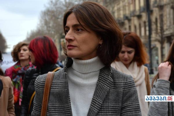 ძალადობის მსხვერპლი მეც ვიყავი 9 10 წლის ვიქნებოდი ამ კაცმა