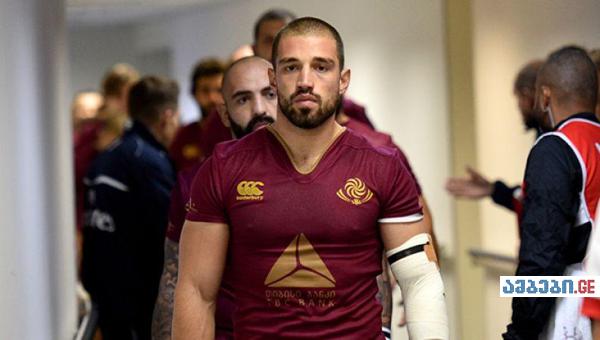 საქართველოს მორაგბეთა ეროვნული ნაკრების კაპიტანი მერაბ შარიქაძე პარლამენტთან მიმდინარე აქციას