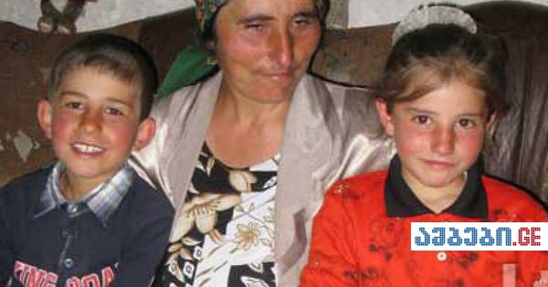 ცხოვრება ნახევრადდანგრეულ მიწურში | Ambebi.GE